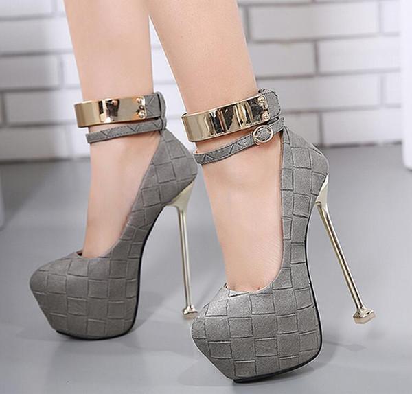 Elegant Metal Tagged Round Toe High Heels Pumps – Verkadi