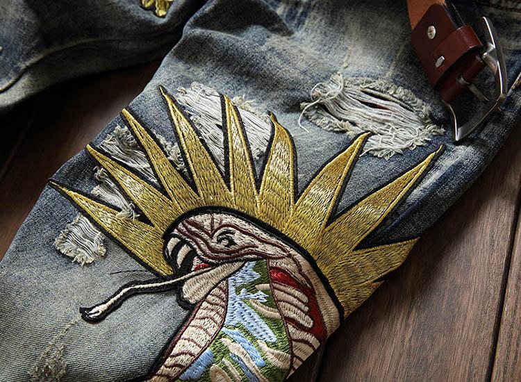 Snake Pattern Holes Patches Embroidered Jeans – Verkadi