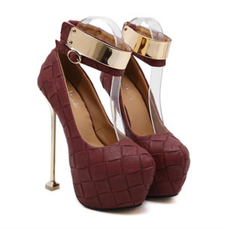 Elegant Metal Tagged Round Toe High Heels Pumps – Verkadi