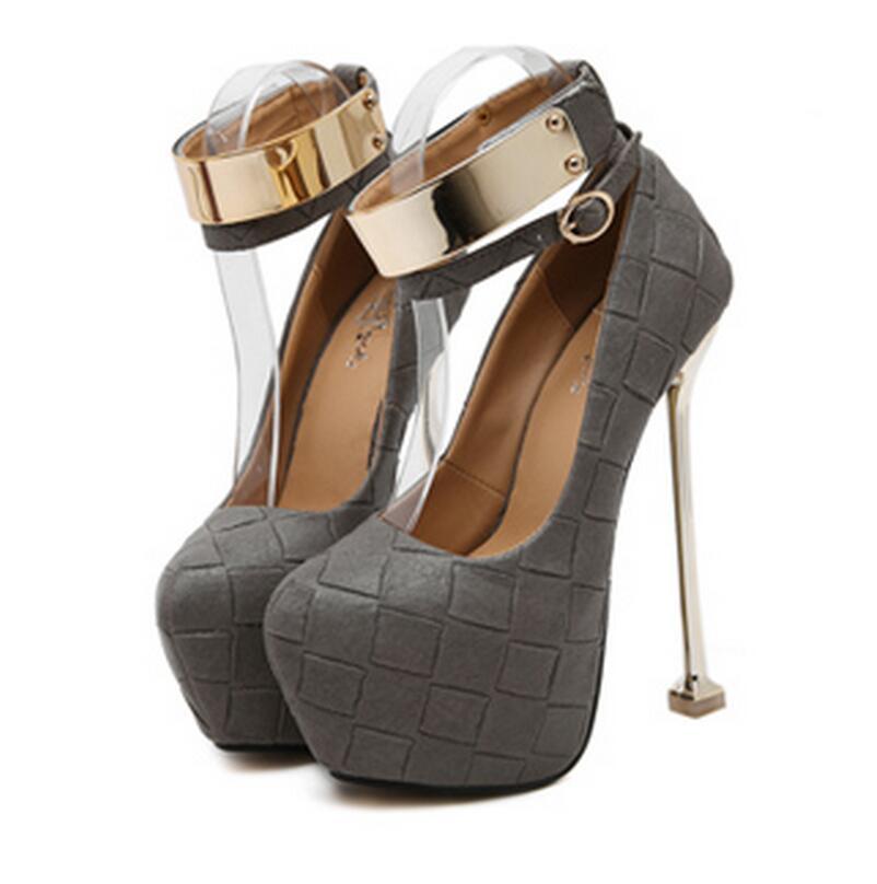 Elegant Metal Tagged Round Toe High Heels Pumps – Verkadi